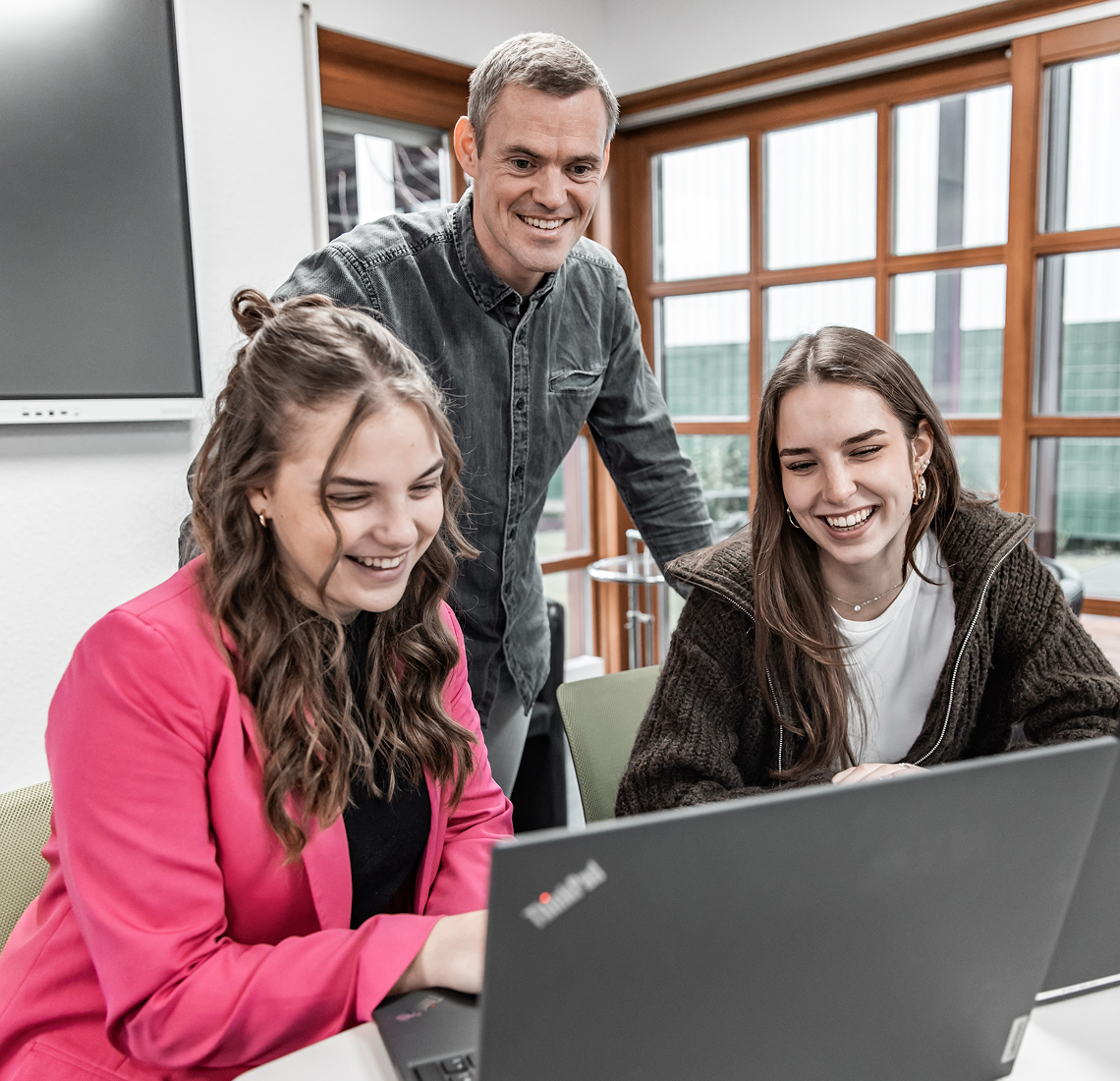 Ausbildung Studium Praktikum | FEURER